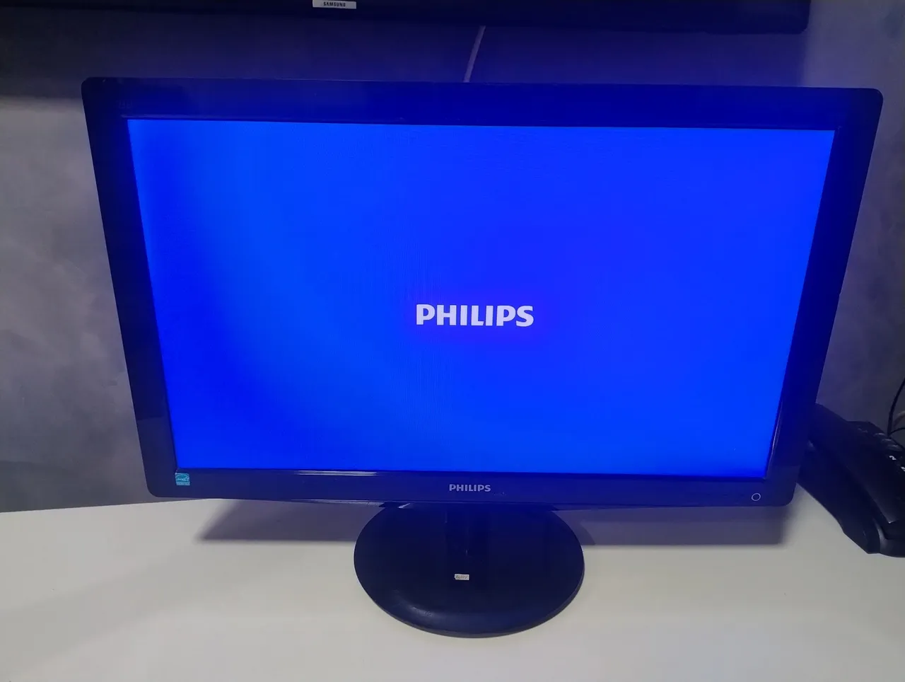 "monitor philips 19 polegadas led" - Monitores no Brasil