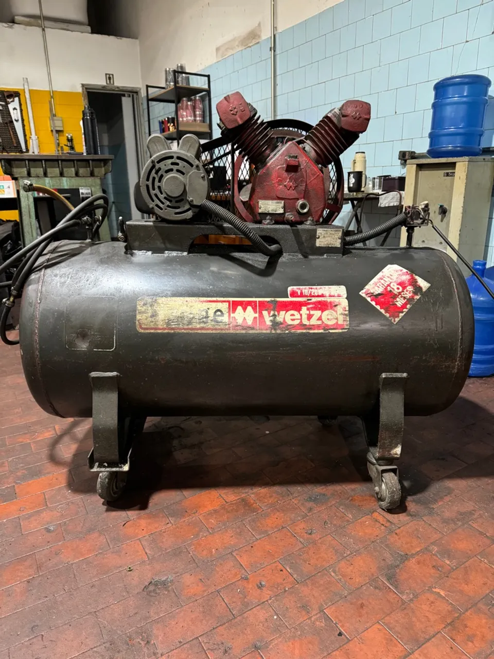 "compressor 200 litros monofasico" no Brasil