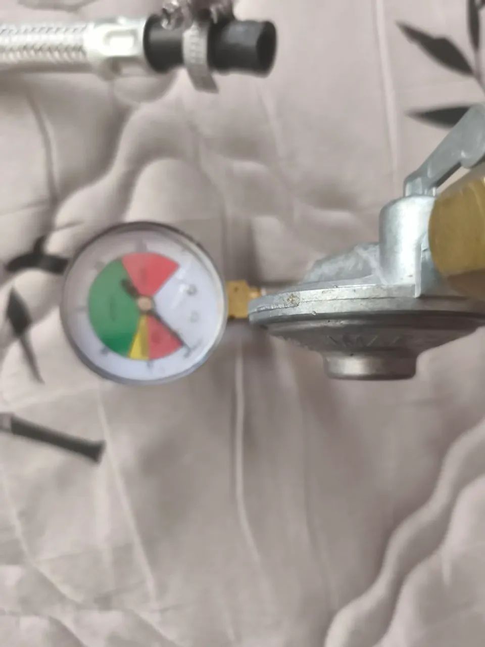 Regulador de gás com manômetro imargás - Instalações Elétricas e ...