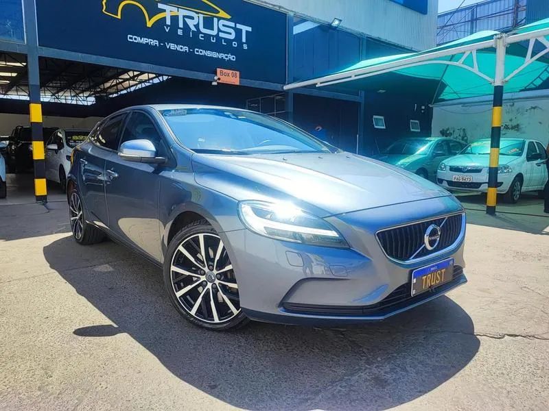 VOLVO V40 Usados e Novos no DF