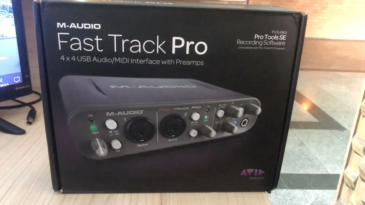 M-Audio Fast Track Pro 4x4 USB Audio Interface - Equipamentos e ...