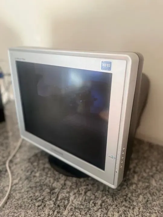 "monitores de tubo" - Monitores no Brasil