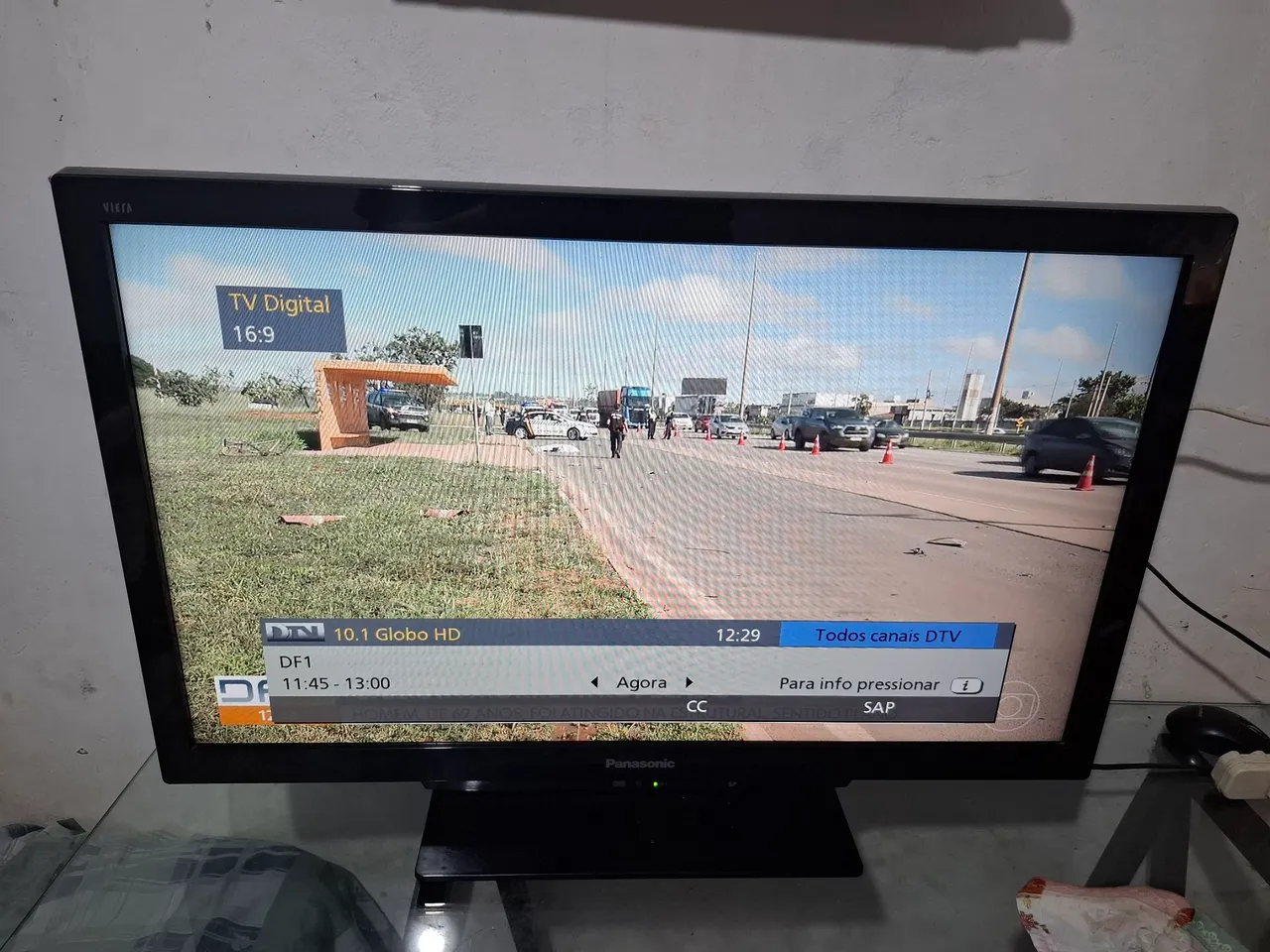 "tela de lcd 32 polegadas" - TVs no Brasil