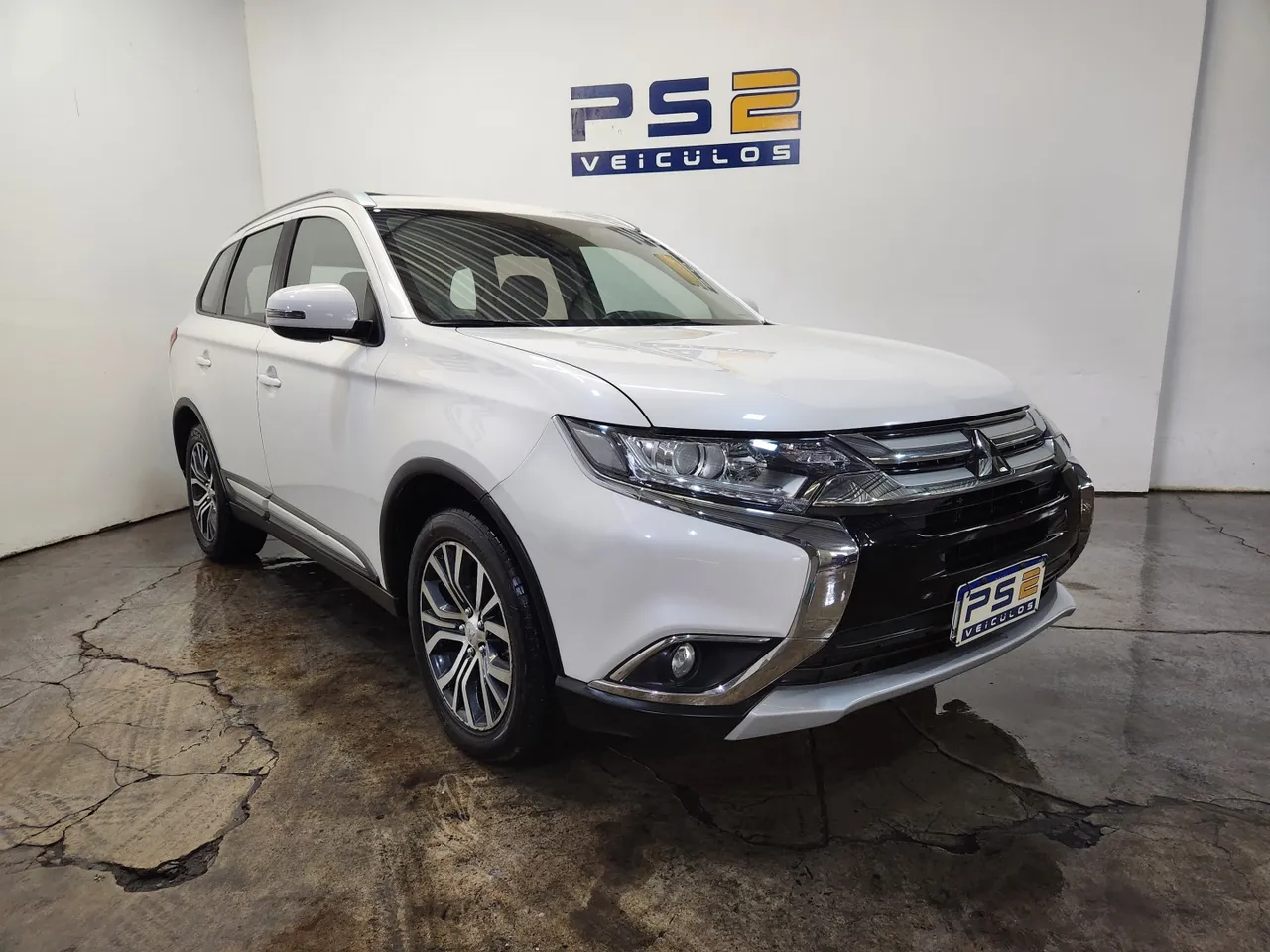 MITSUBISHI OUTLANDER 2018 Usados e Novos