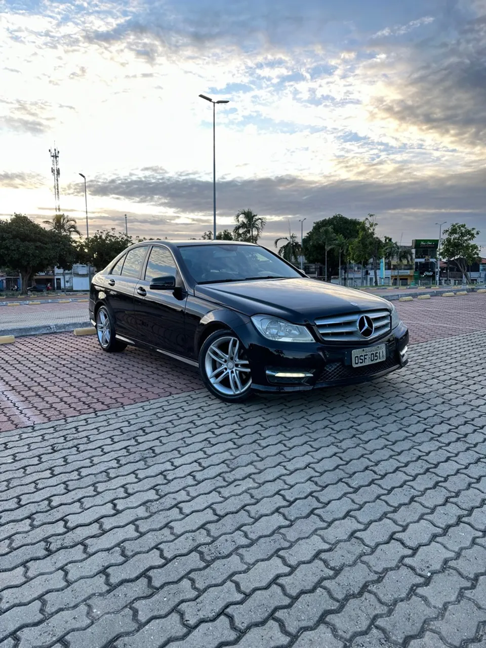 MERCEDES-BENZ C-180 2014 Usados e Novos