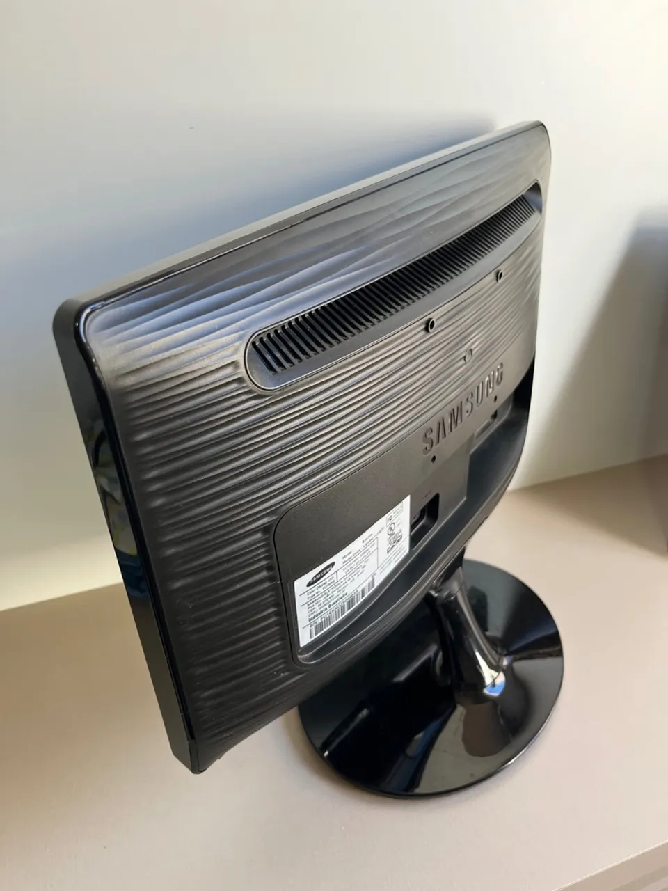 "monitor de 15 polegadas samsung" no Brasil