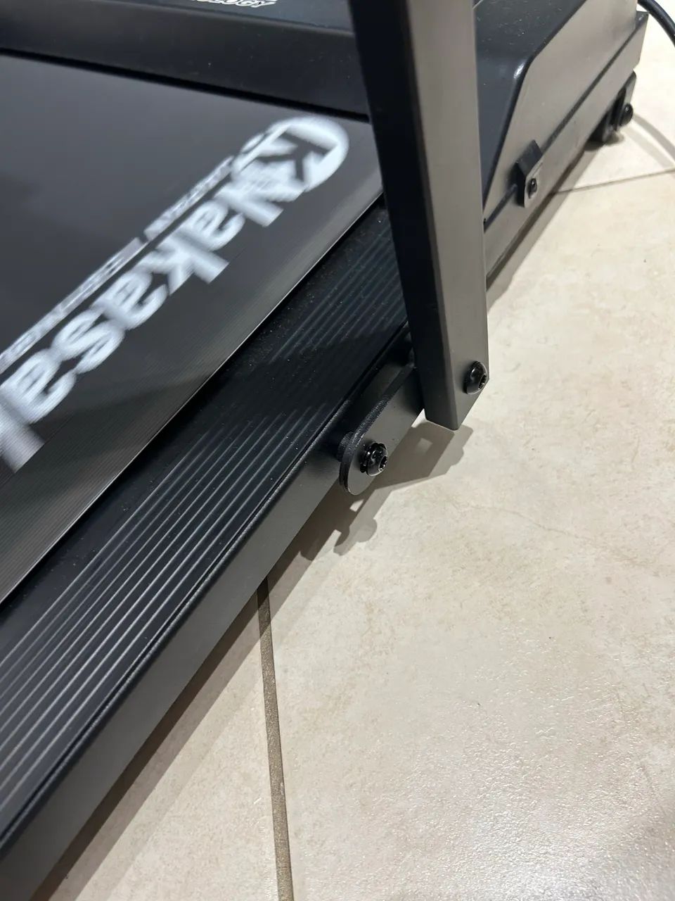 Esteira elétrica semi nova Nakasaki - Academia e Exercícios - Barra ...