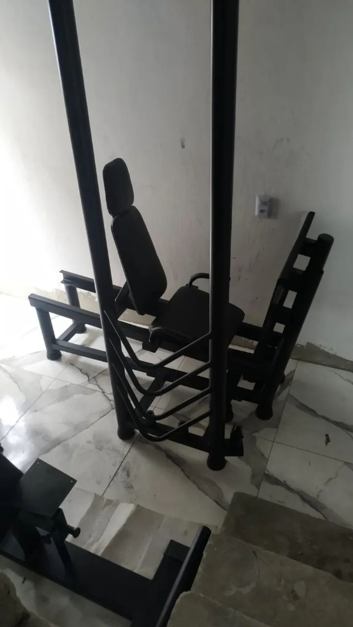 Leg Horizontal cybertec 100 kilos - Academia e Exercícios - Diamante ...