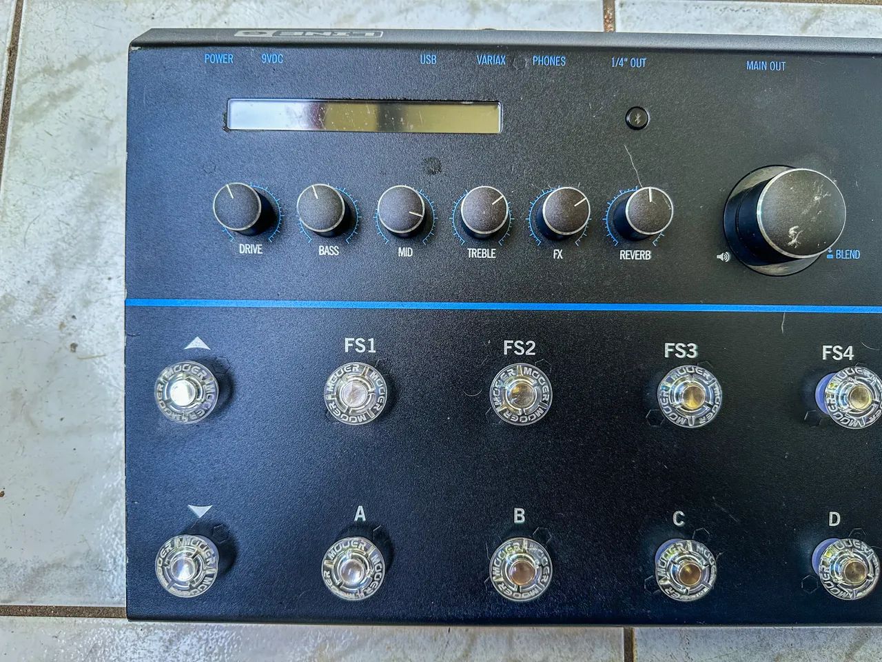 Pedaleira FIREHAWK FX Line 6 com fonte original - Instrumentos musicais ...