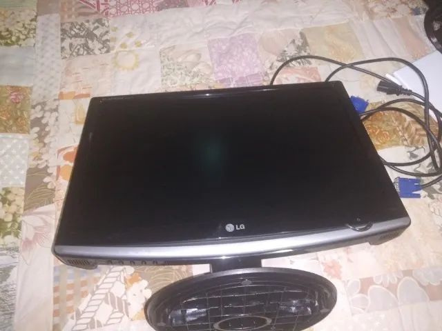 "monitor lg flatron w1952tq" no Brasil