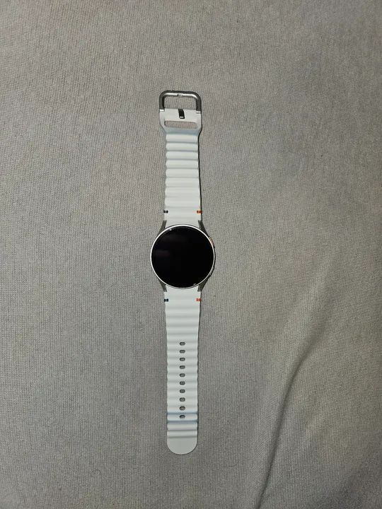 Galaxy watch 7 40mm creme - Acessórios - Vila Santo Antônio, Ferraz de ...