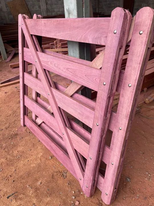 Tábuas e porteira pronta Roxinho - Fundação e Estrutura - Ponte Alta ...