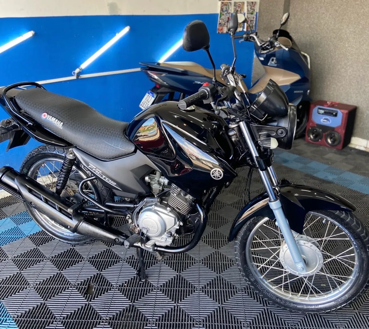 Motos YAMAHA FACTOR 2011 no Brasil
