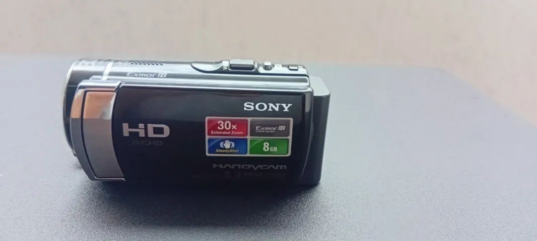 Filmadora Sony HDR-CX210 de alta definição, 5.3 MP, com zoom óptico de ...