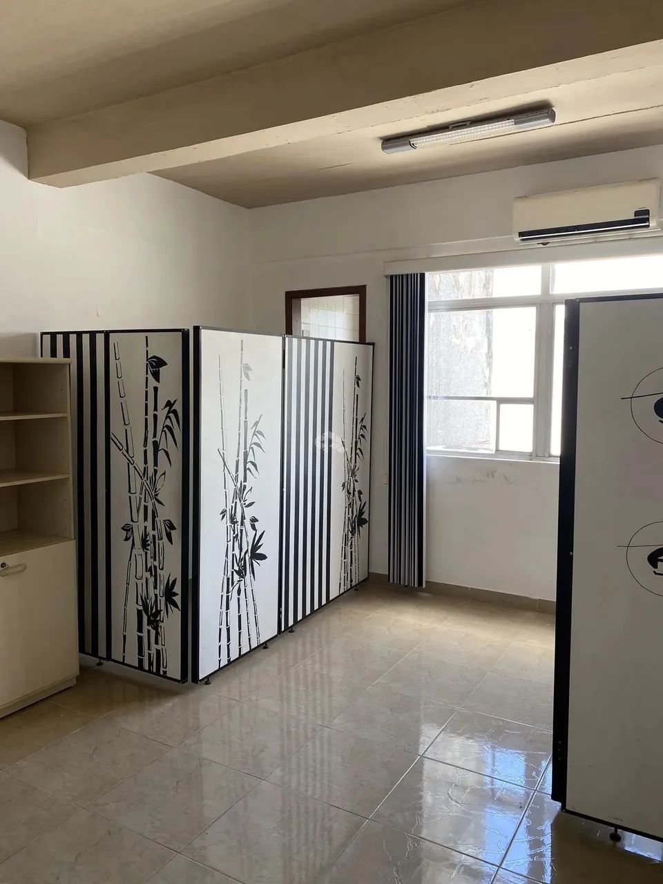 Sala Comercial Av. Assis Brasil - Comércio e indústria - Passo da Areia ...