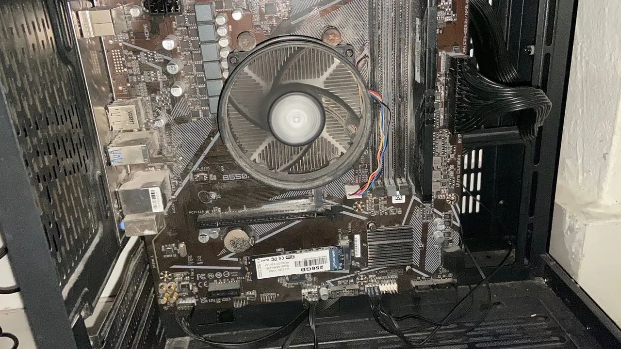 Kit Ryzen 5 5600g placa mãe b550MK - Peças de Hardware - São Caetano ...