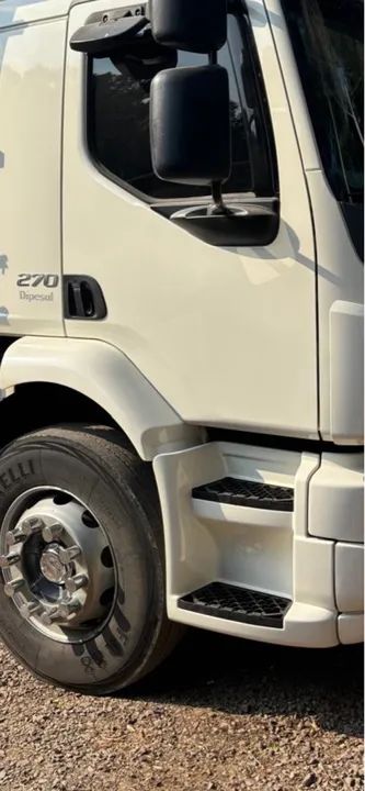 Volvo VM 270 Truck chassis - Caminhões - Centro, Passo Fundo 1356191815 | OLX