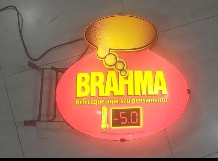 "luminoso da heineken" no Brasil