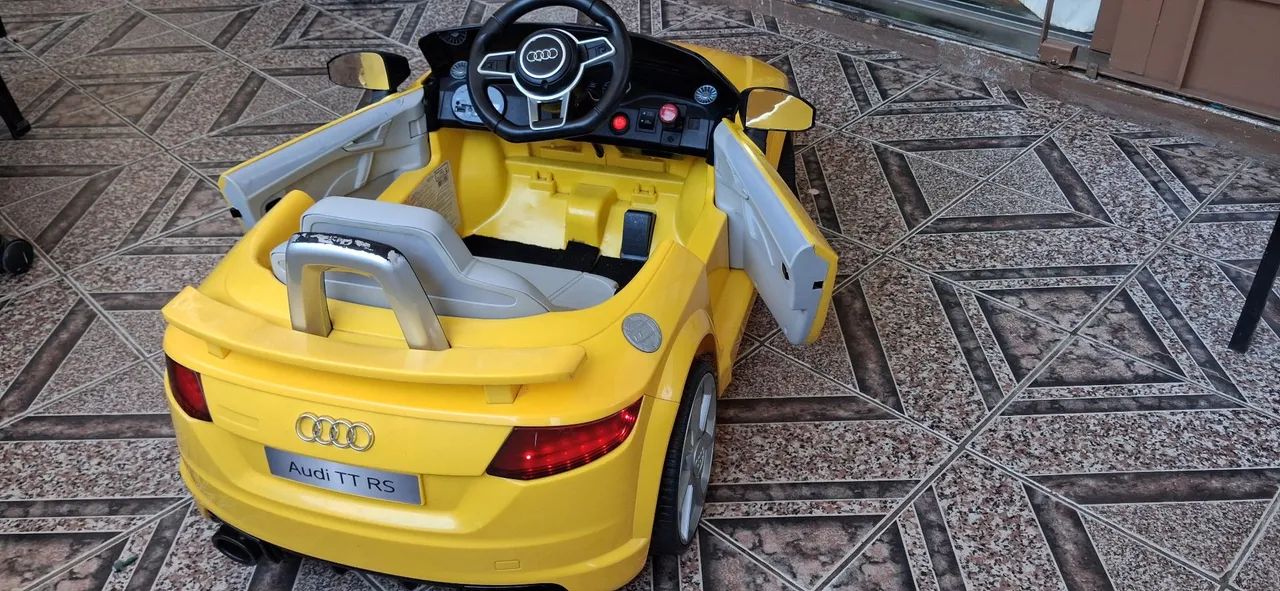 CARRINHO ELÉTRICO INFANTIL ÁUDIO TTRS - Brinquedos e Jogos - Maria ...