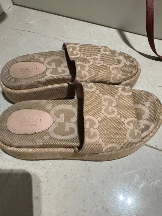 GUCCI SHOES ANGELINA JUMBO GG LOGOTIPO PLATAFORMA DE LONA BEGE SLIDE ...