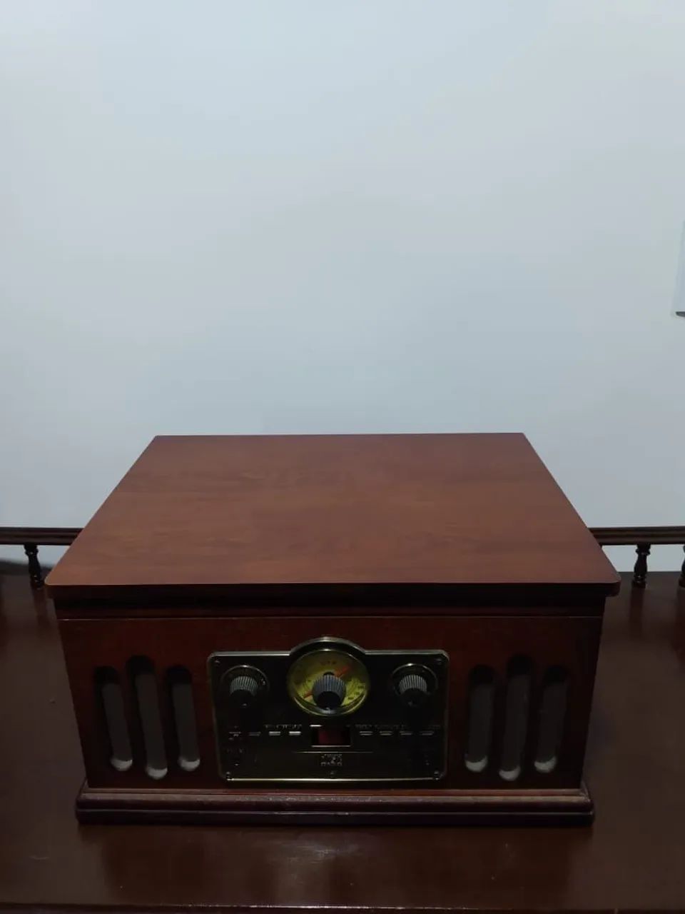 Toca disco retrô com 80 discos vinil - Hobbies e coleções - Jardim ...