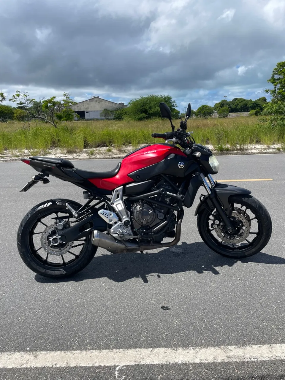 Motos YAMAHA MT-07/MT-07 2016 no Brasil