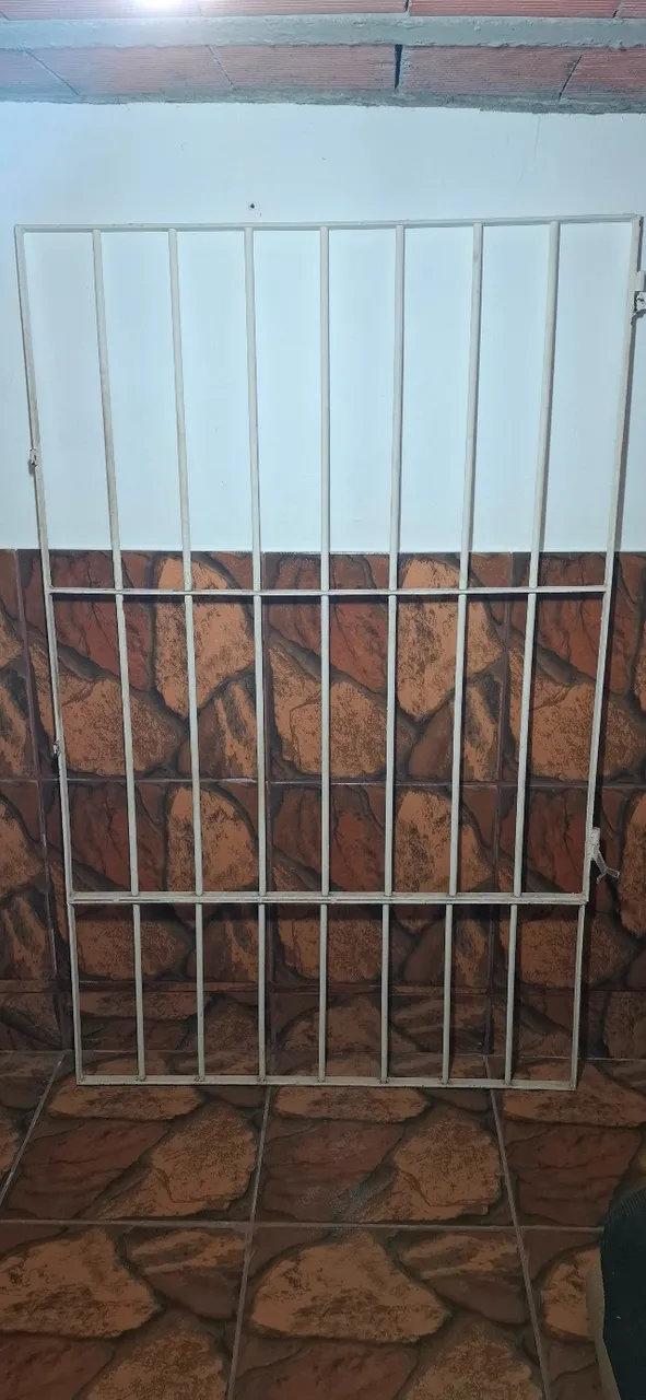 "portao e grade de ferro" - Portas e Janelas no Brasil