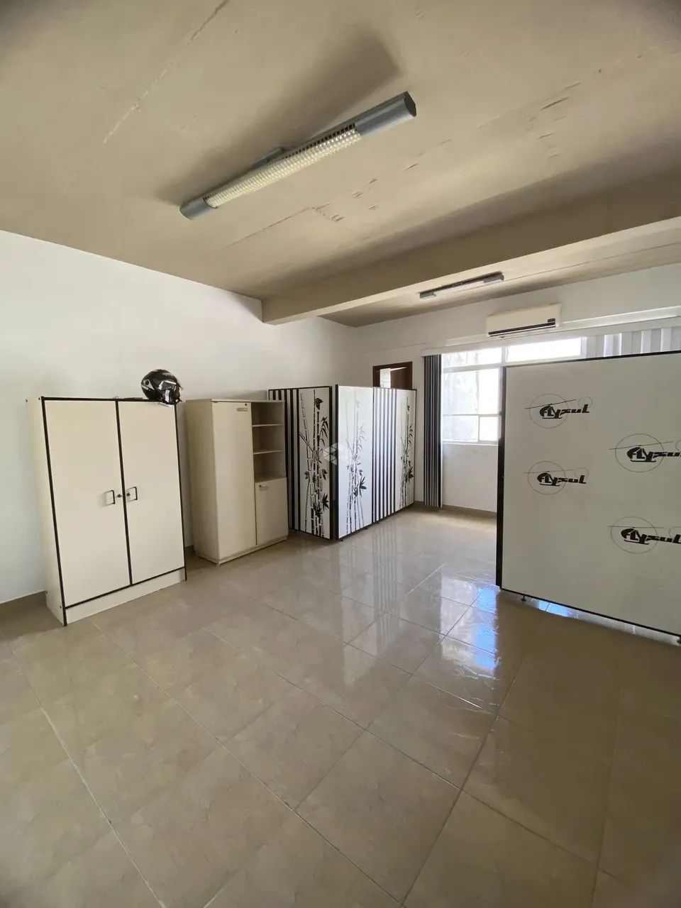 Sala Comercial Av. Assis Brasil - Comércio e indústria - Passo da Areia ...