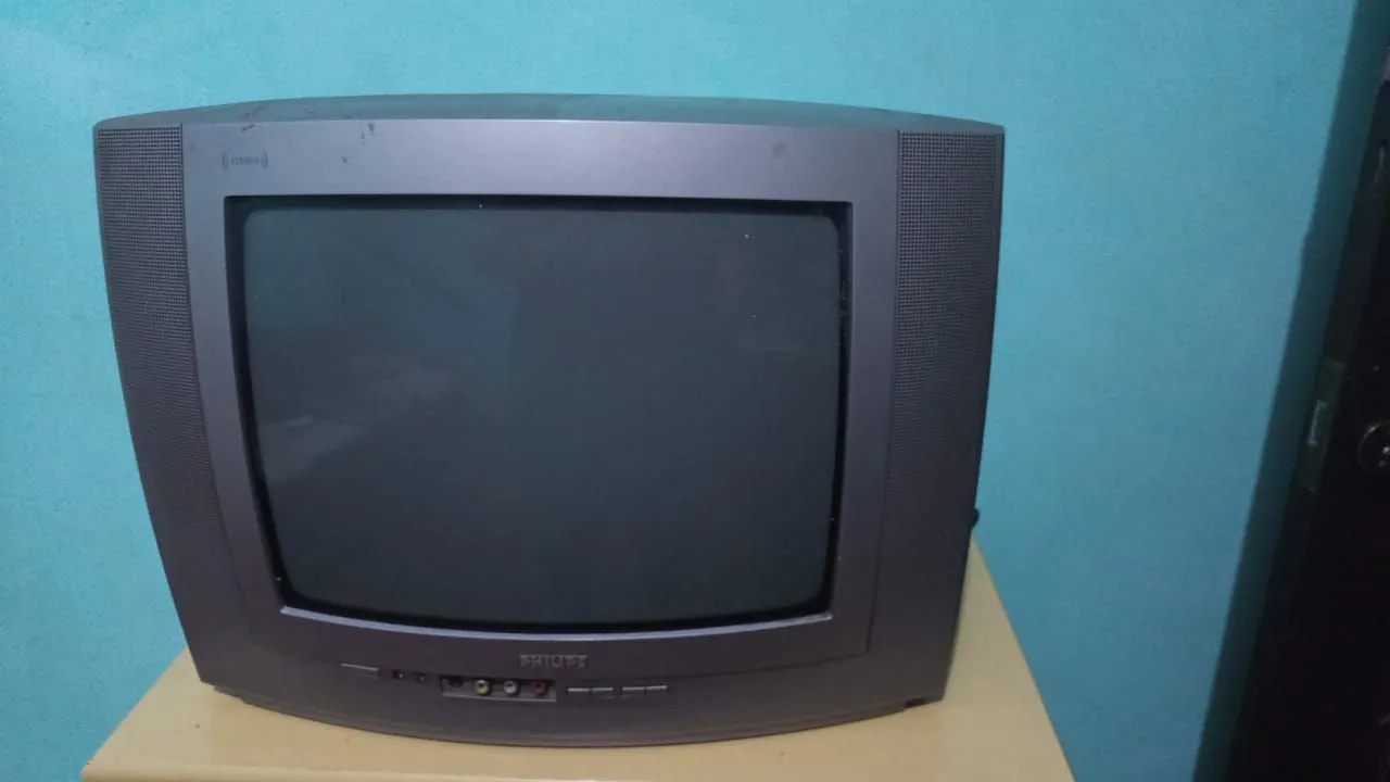 "televisao 14 polegadas smart" - TVs no Brasil