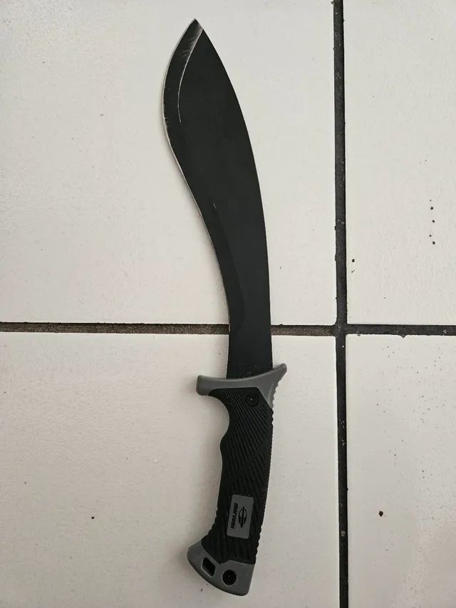 "faca kukri" no Brasil