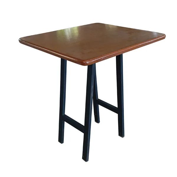 Mesa com tampo em madeira industrial e pés em barra de ferro 2x4 ...