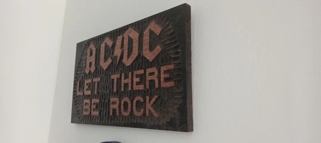 Placa maciça entalhada AC/DC - Peça exclusiva! - Instrumentos musicais ...