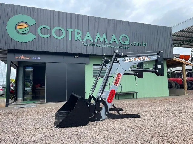 "trator com concha" - Tratores e máquinas agrícolas no Brasil