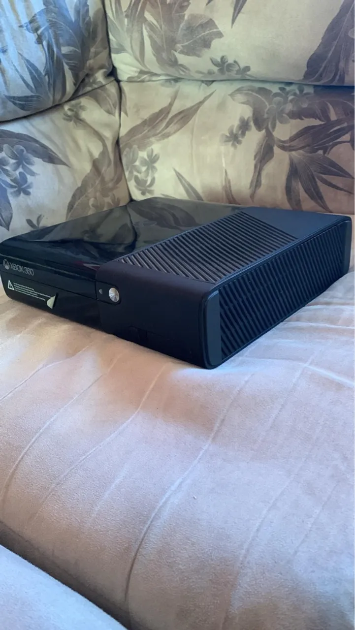 "xbox 360 super slim" - Consoles de Vídeo Game no Brasil