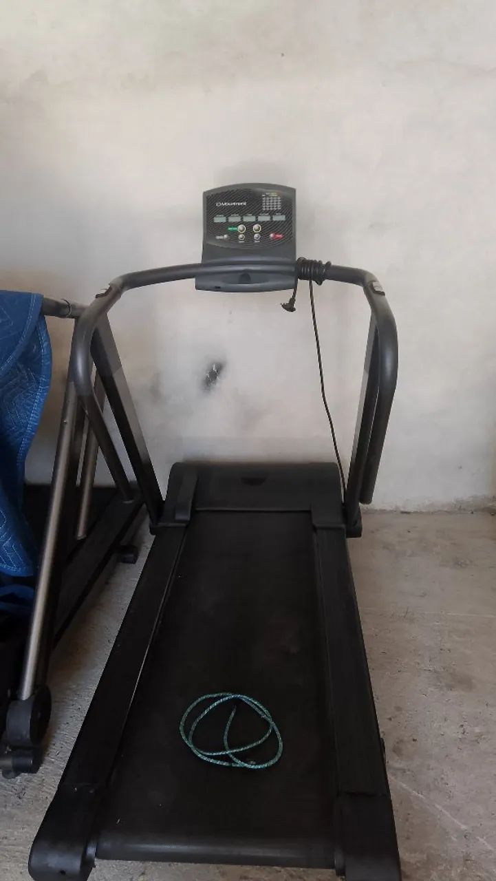 Esteira movement LX 160 geração 3 profissional - Academia e Exercícios ...