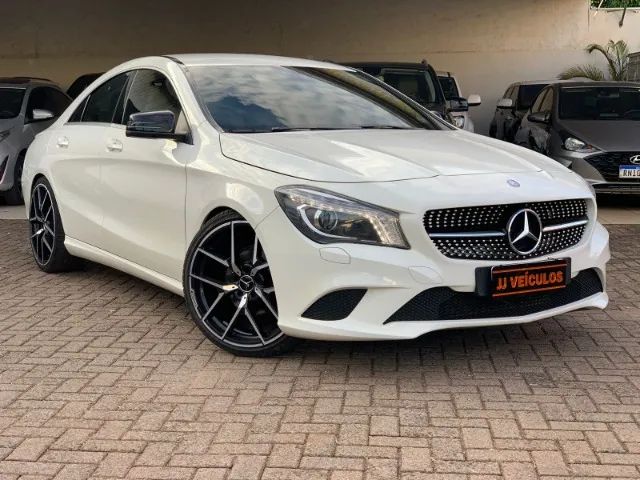 MERCEDES-BENZ CLA-200 2016 Usados e Novos