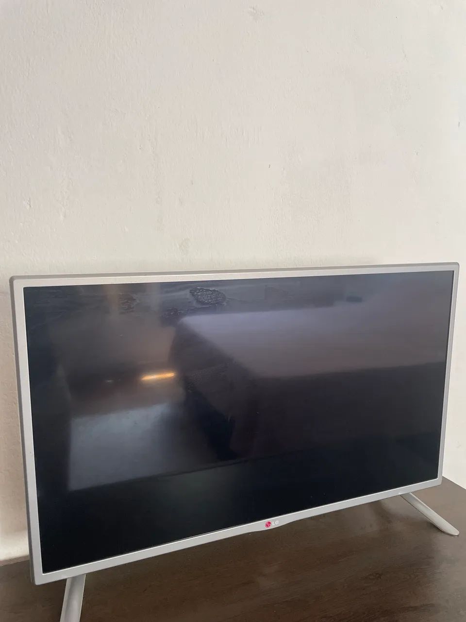 TElEVISÃO 32 polegadas! Não é smart mas é só instalar o dispositivo que ela vira uma! - TVs ...