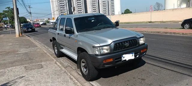 TOYOTA HILUX 2003 Usados e Novos