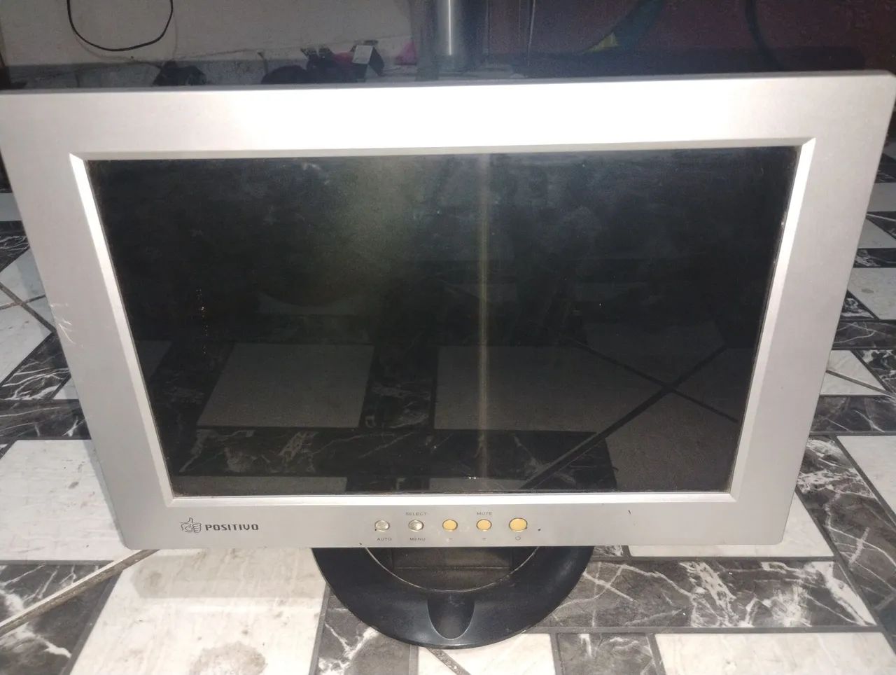 Monitor Positivo LCD 14 polegadas - Monitores - Bangu, Rio de Janeiro ...