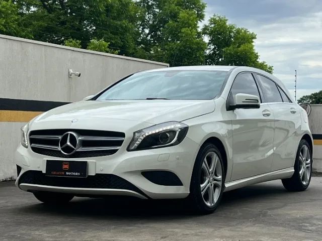 MERCEDES-BENZ A-200 2015 Usados e Novos no RS