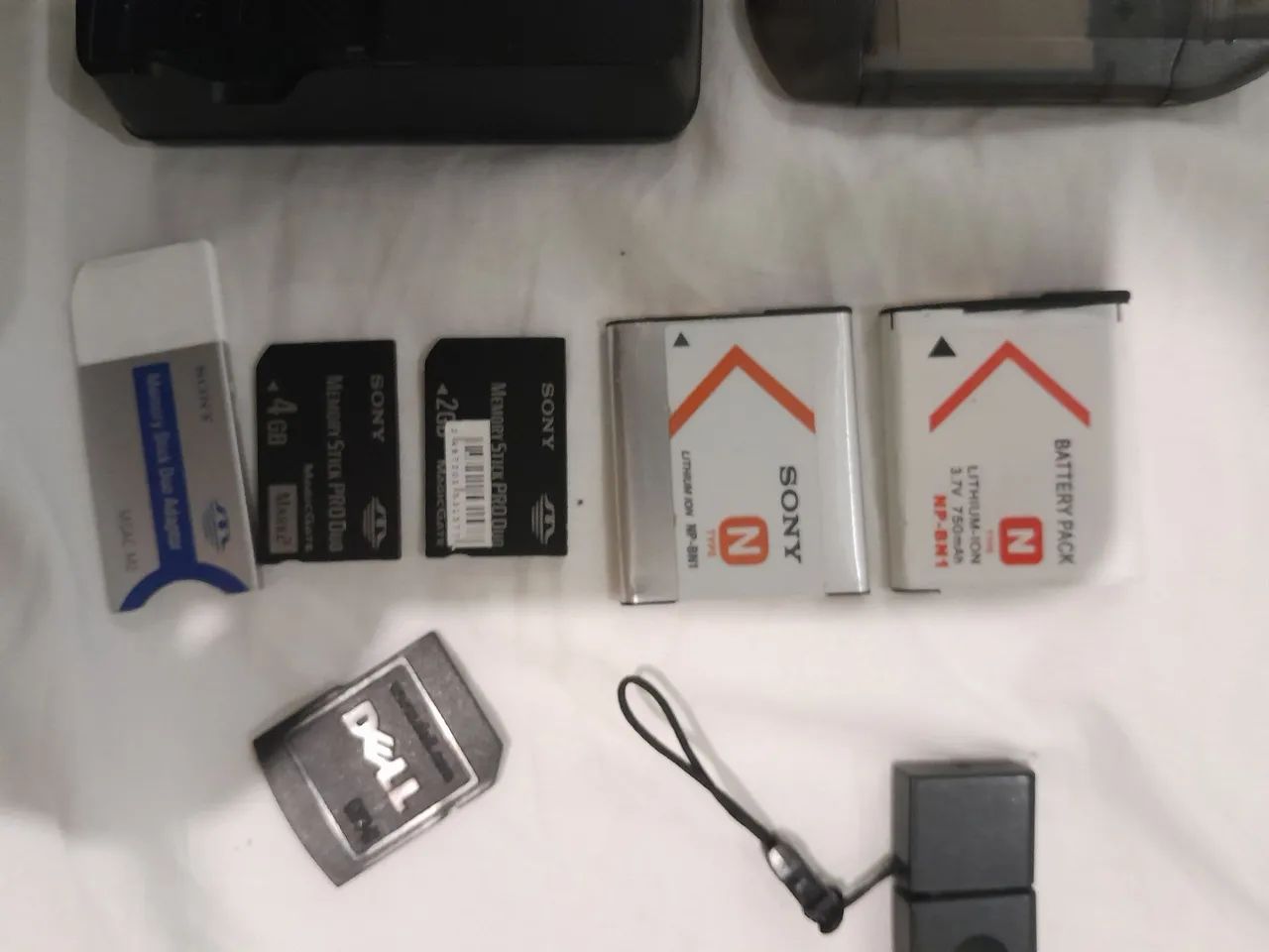 Camera sony cybershot DSC-W390 14 mega pixels 5x zoom optical 24mm wide ...