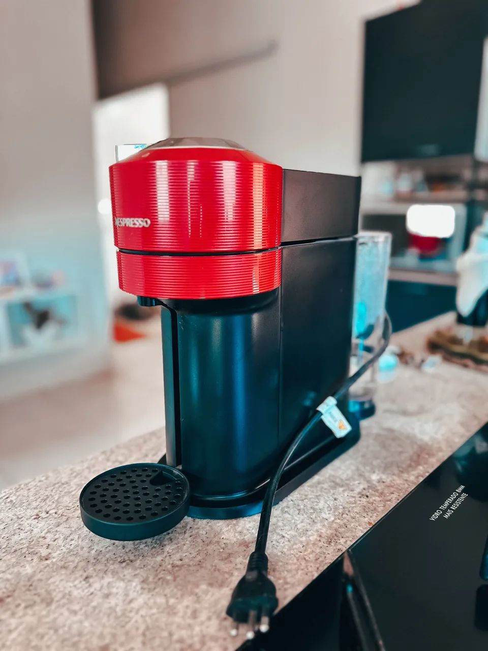 Cafeteira Nespresso Vertuo - pouco uso - Eletroportáteis Para Cozinha e ...