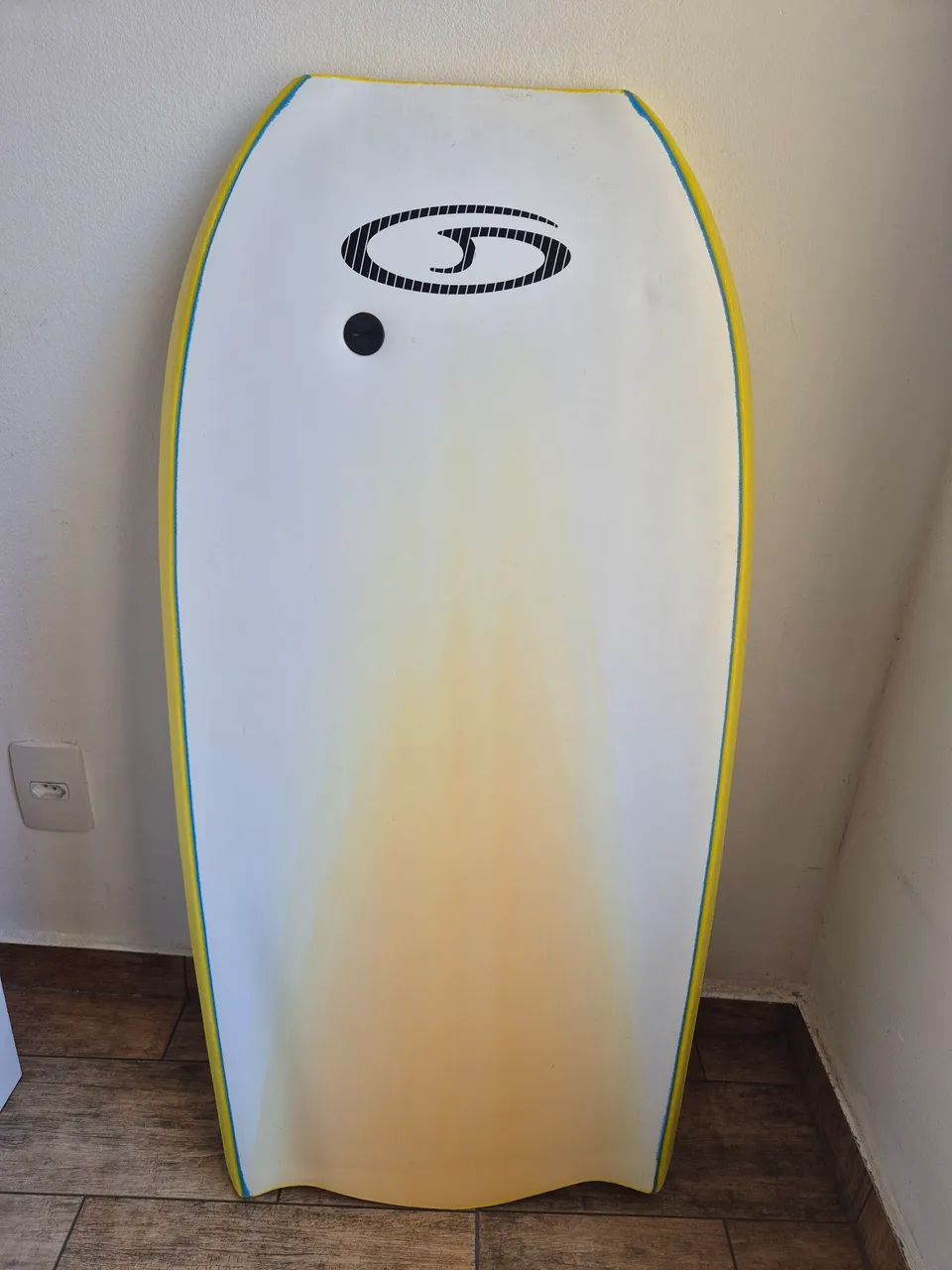 Prancha de bodyboard Gênesis 39" com strep e capa Diamond - Esportes ...