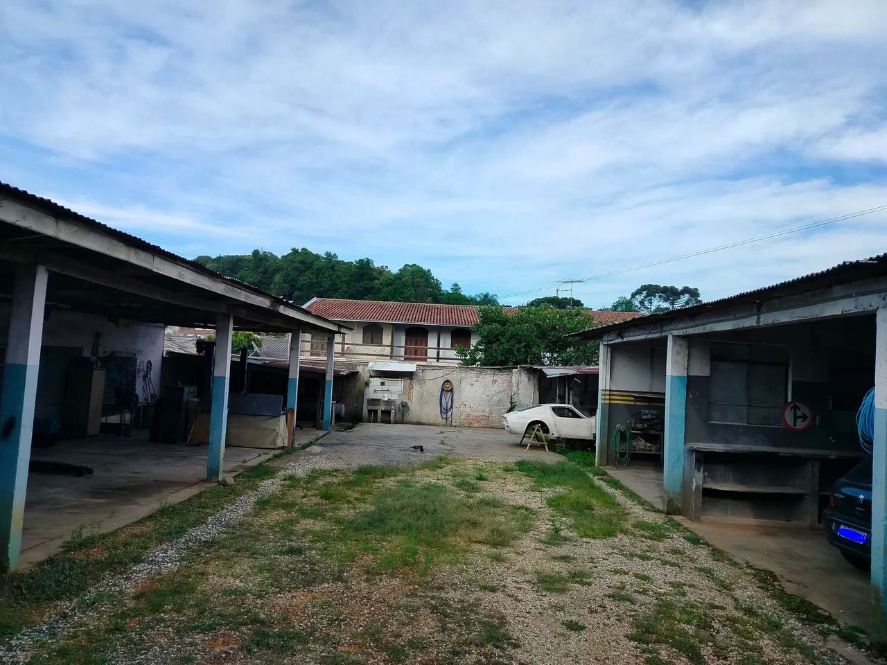 Aluga-se oficina mecânica. Bairro Santa Cândida. Curitiba - Comércio e ...
