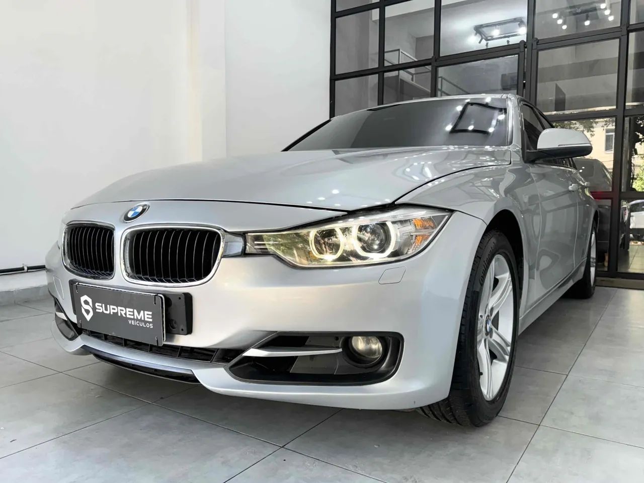 BMW 320I 2015 Usados e Novos