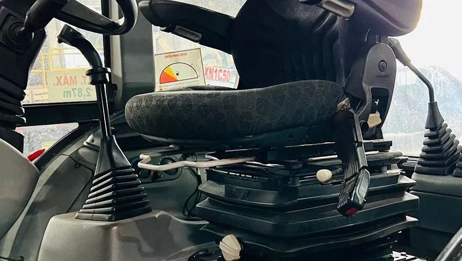 RETROESCAVADEIRA - Máquinas pesadas para construção - Área Rural de ...