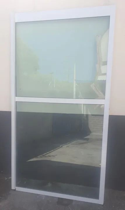 "alisar de porta" no Brasil