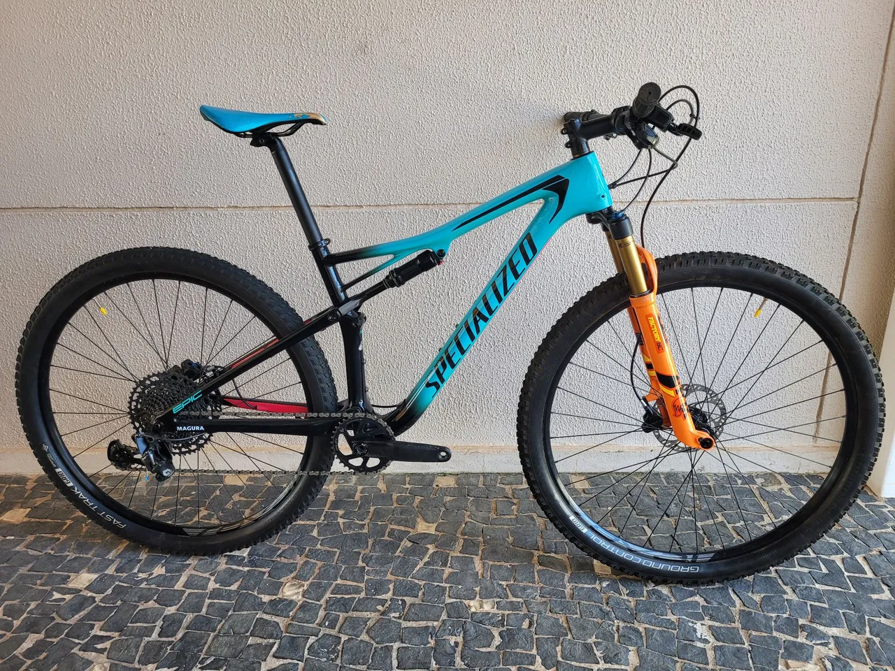"specialized epic comp carbon" - Ciclismo no Brasil