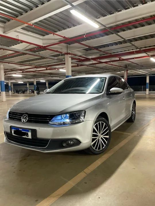 VOLKSWAGEN JETTA 2011 Usados e Novos