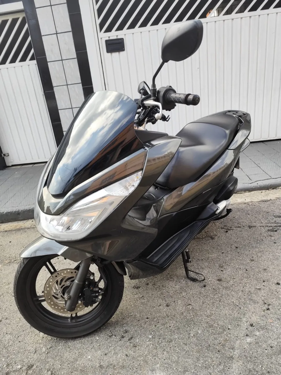 Motos HONDA PCX 2016 no Brasil